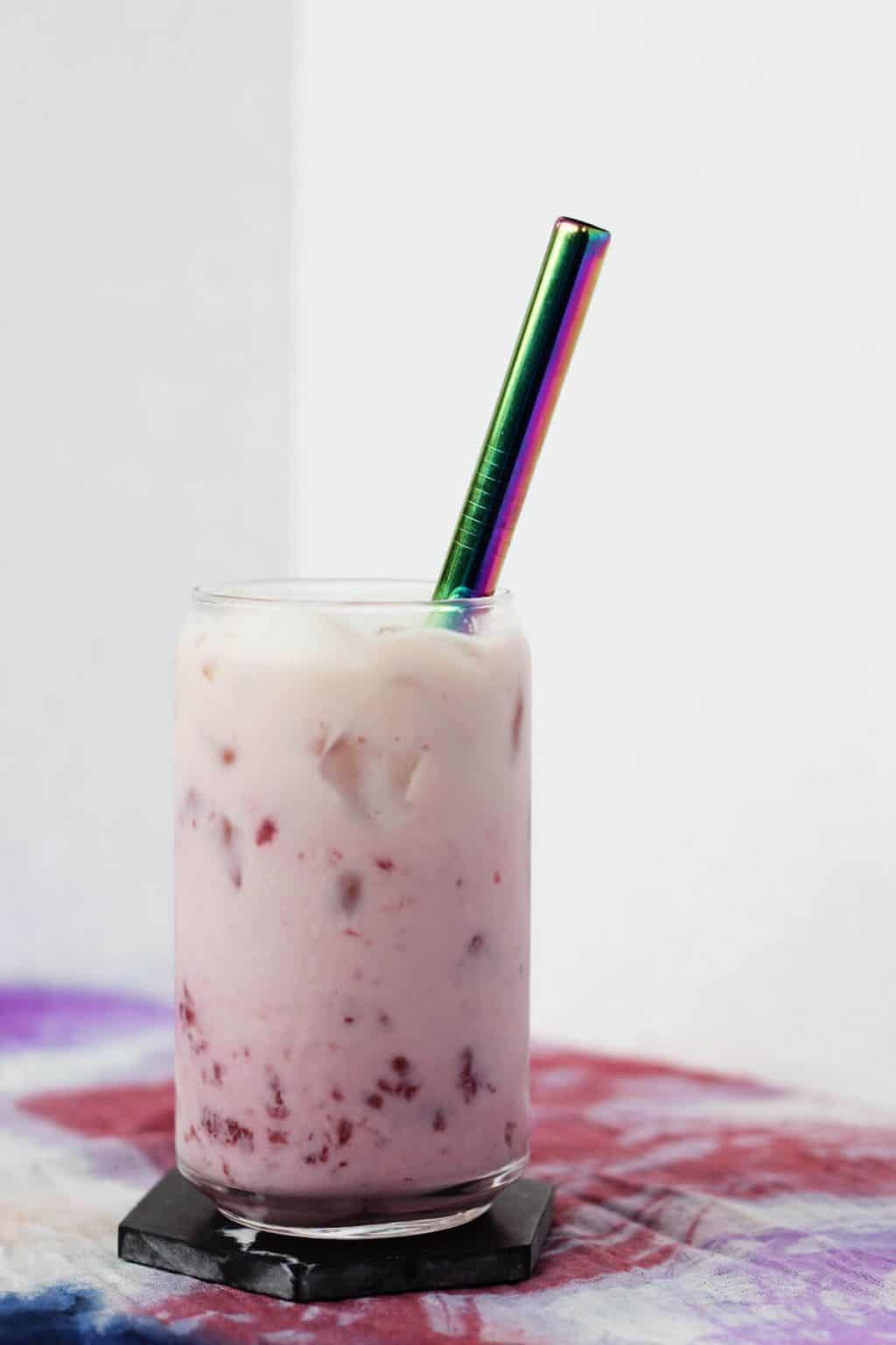 Korean Strawberry Milk Recipe - Delicious Not Gorgeous